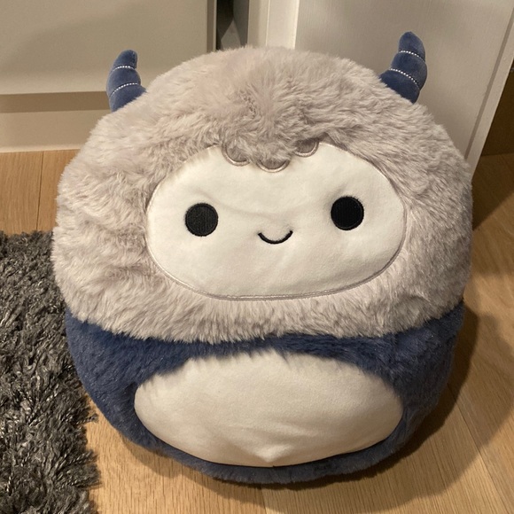 Squishmallows | Toys | Squishmallow Horace The Yeti Fuzzamallow 2 Nwt ...